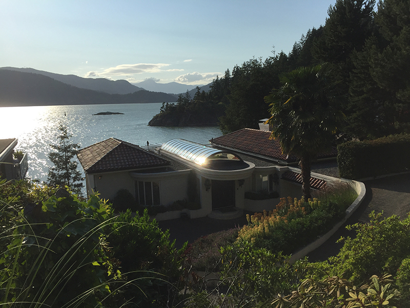 Skylight Vancouver company. Angel Glass curve skylight installation.